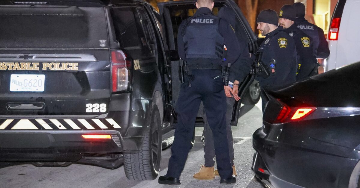 HN NOTES FROM THE OVERNIGHT: “JUVENILES RUNNING W/ KNIVES…” – Hyannis ...