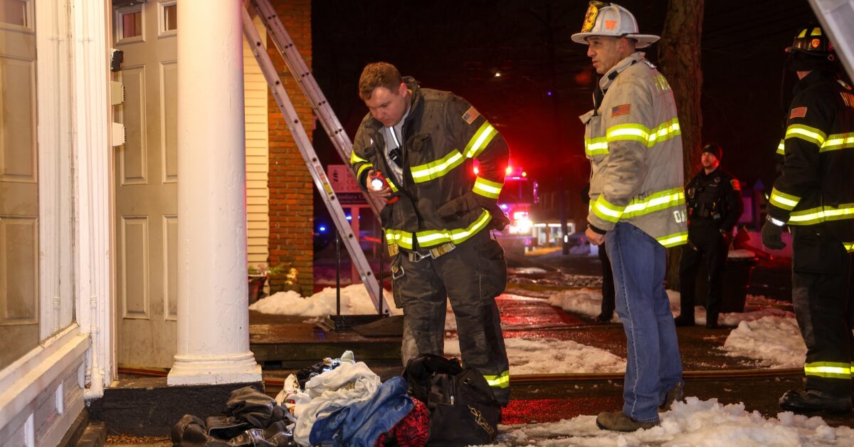 HYANNIS FIREFIGHTERS INVESTIGATING EARLY MORNING APARTMENT FIRE ...