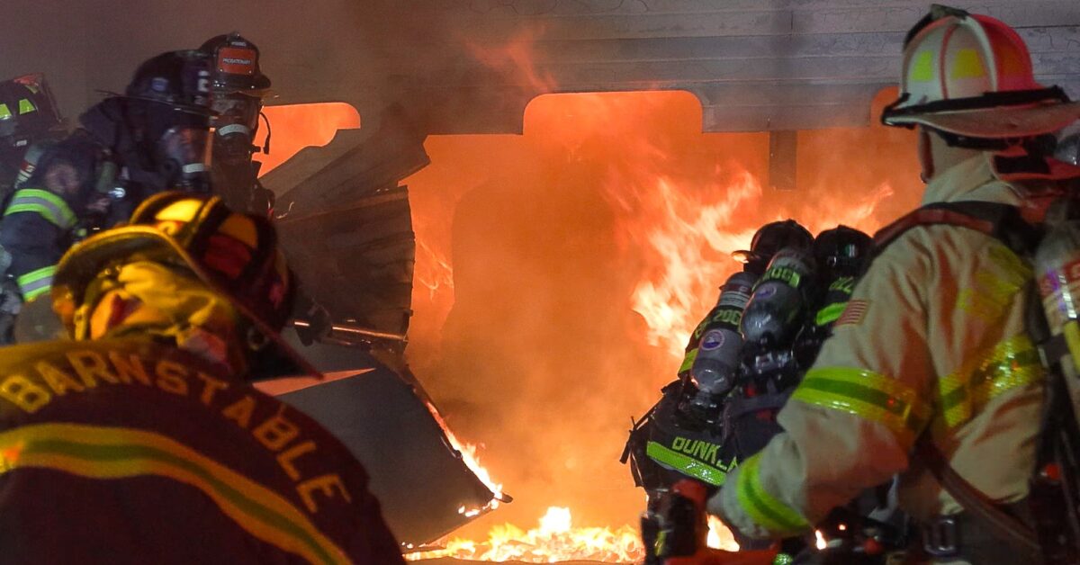 WATCH *** CREWS BATTLE STRUCTURE FIRE AT CAPE COD COLLISION – Hyannis ...